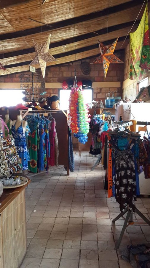 2025/26 Dino's Restaurant & Bar - Tofo Restaurants & Bars