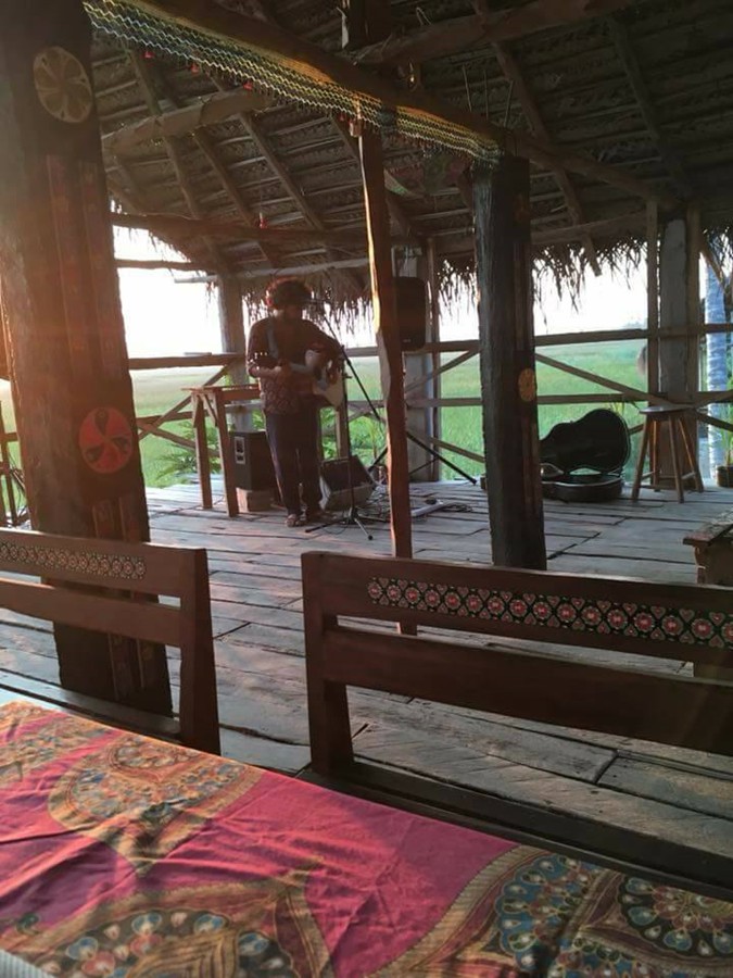 2025 Gujus Sunset Bar - Tofo Restaurants & Bars